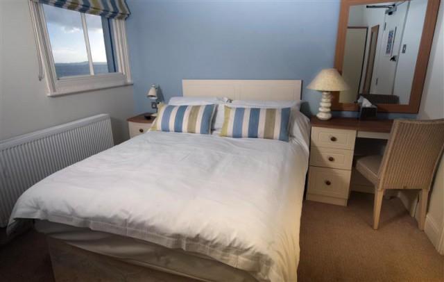 Home - The Paris Hotel, Hotel in Helston